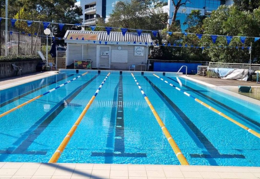 Mermaid Parties - Become a mermaid & More - Hire a Mermaid